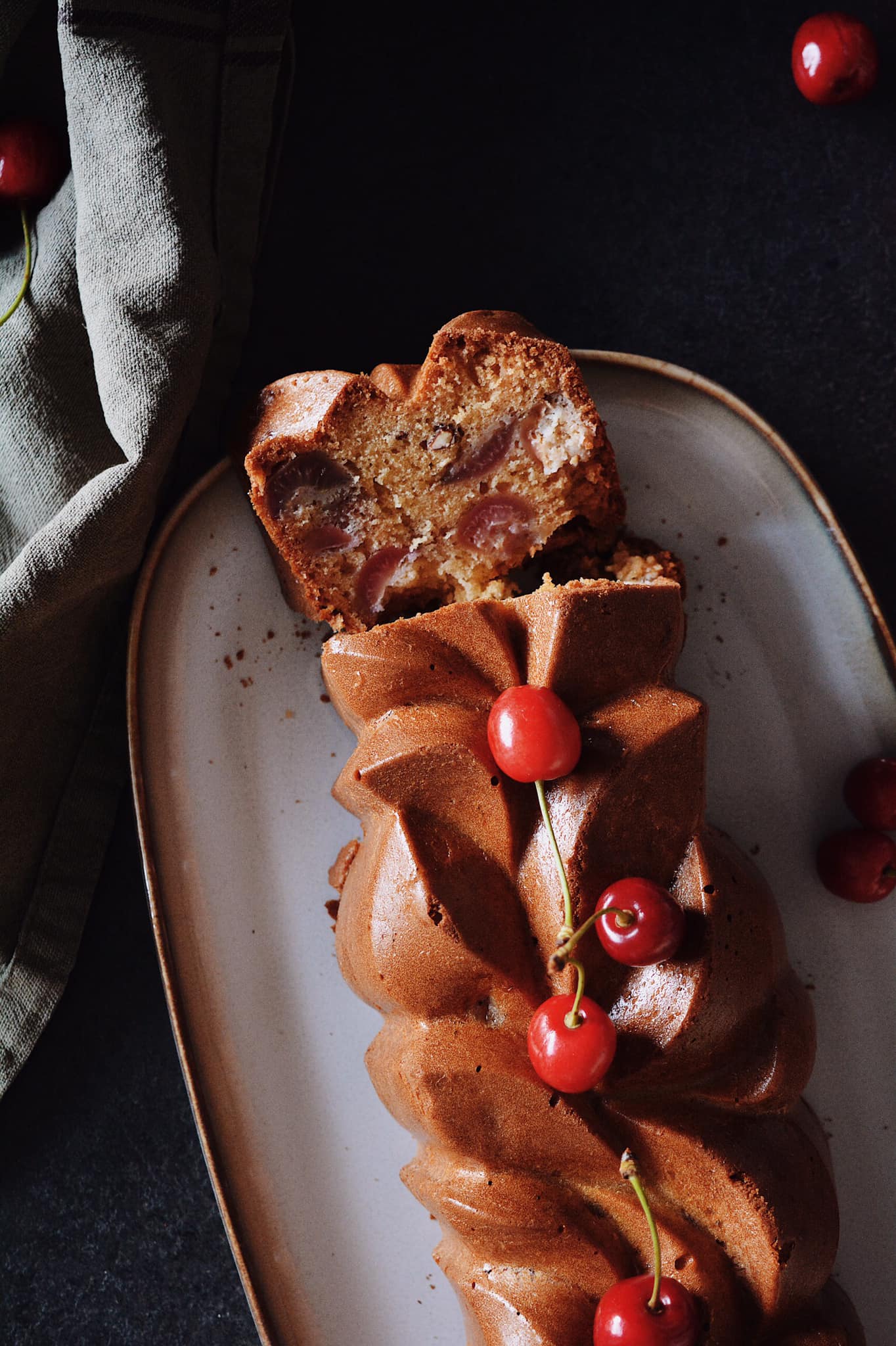 CAKE AMANDES-CERISES – Pastry Green